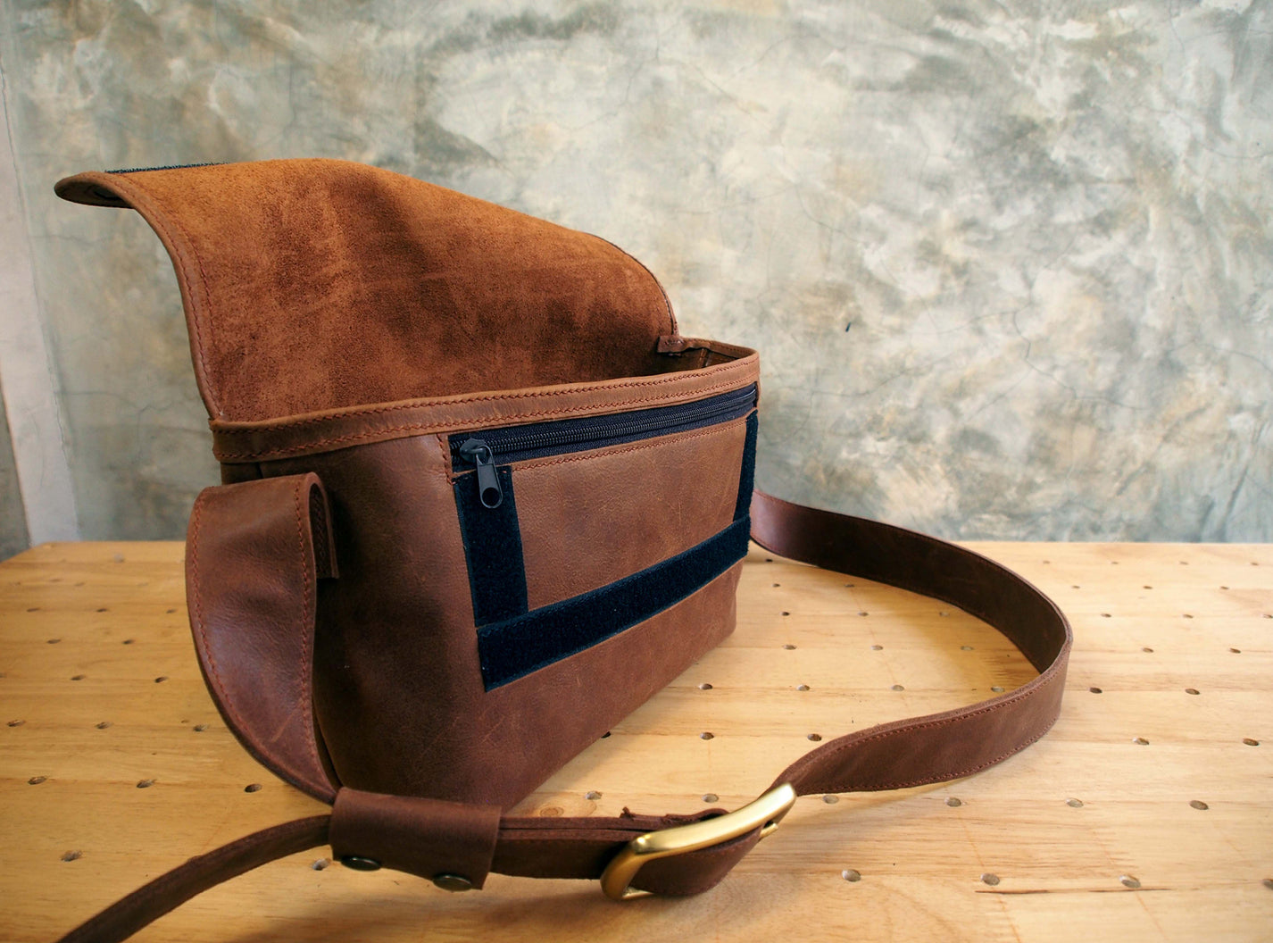 Small Samui Messenger Bag – Leather Bag Pattern